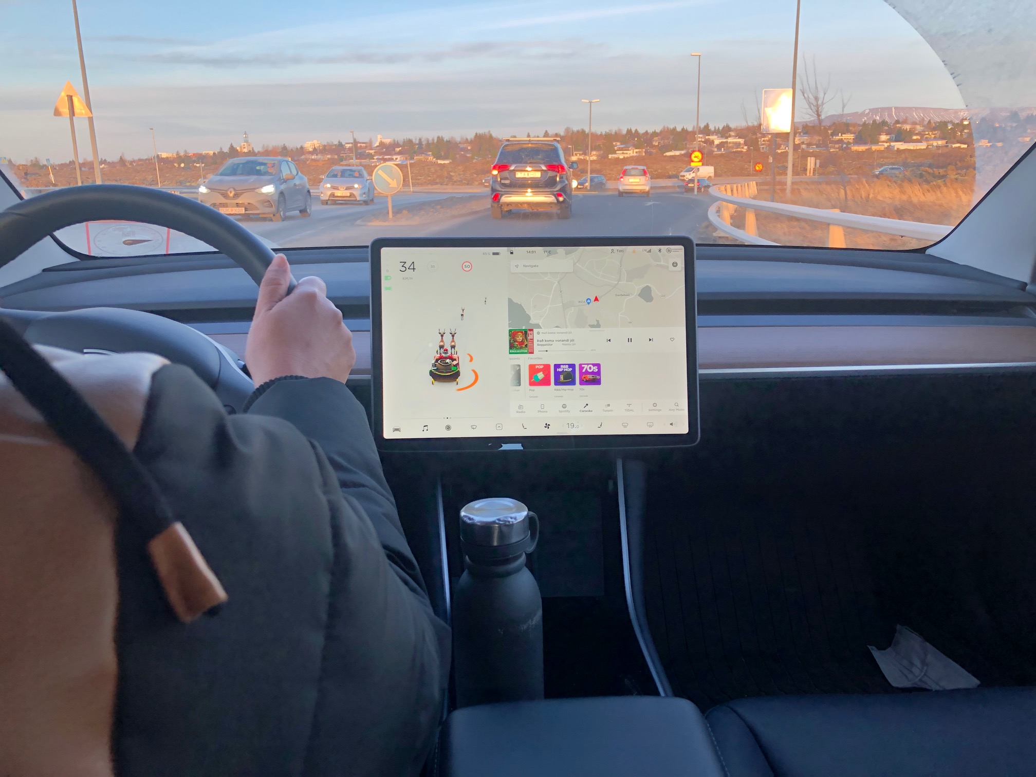 Driving a Tesla Model 3 – Electric car adventures